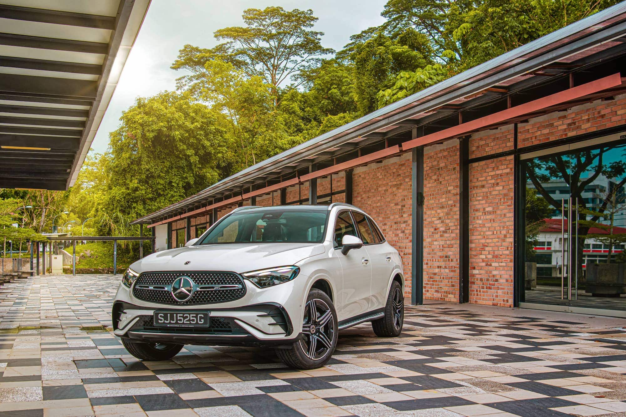 Mercedes-Benz GLC 300e: Reviewing The Luxury Electric SUV